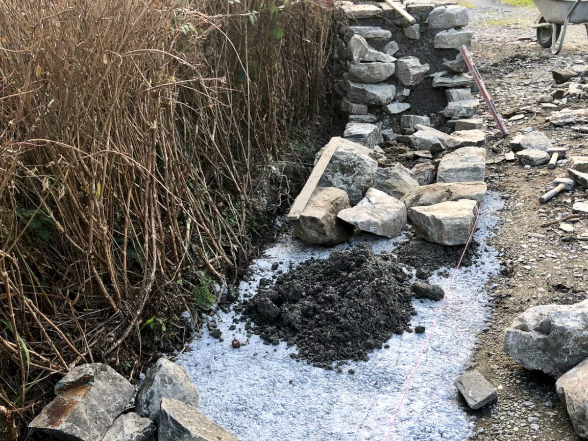 Building a Stone Wall | Roaringwater Journal