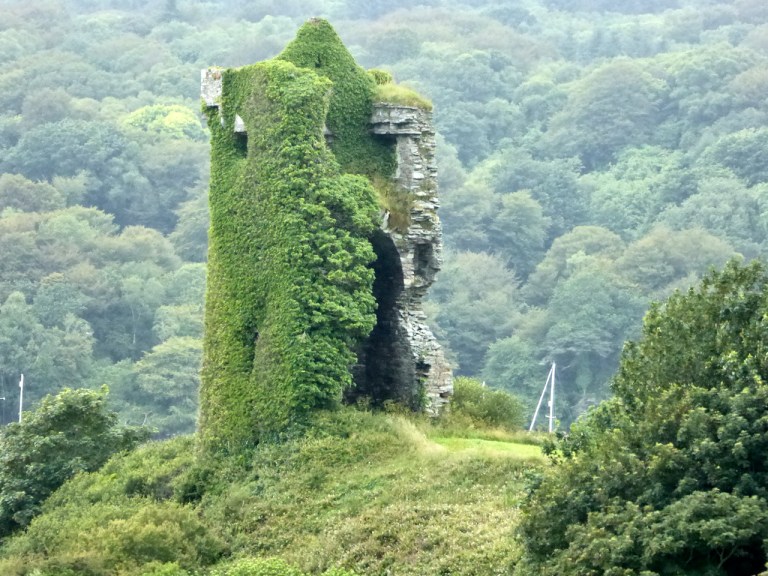 Raheen Castle | Roaringwater Journal