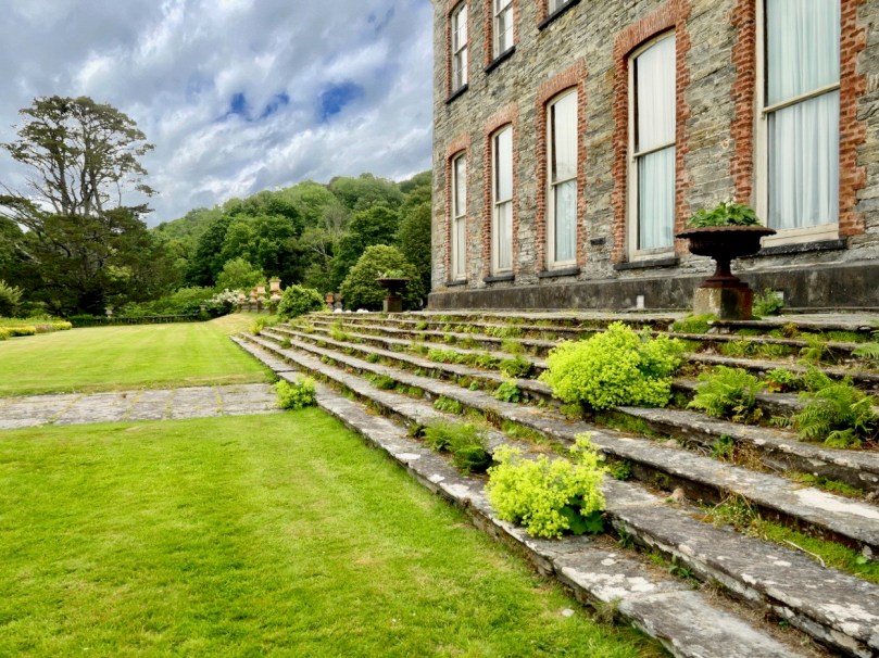 The Luxuriant Gardens of Bantry House | Roaringwater Journal