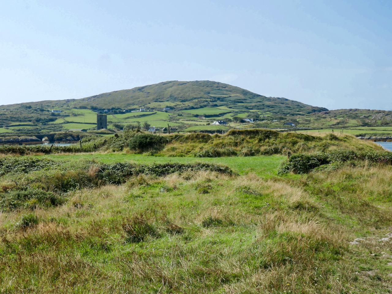 Dunmanus Castle 1: The Cliff-Edge Fort | Roaringwater Journal