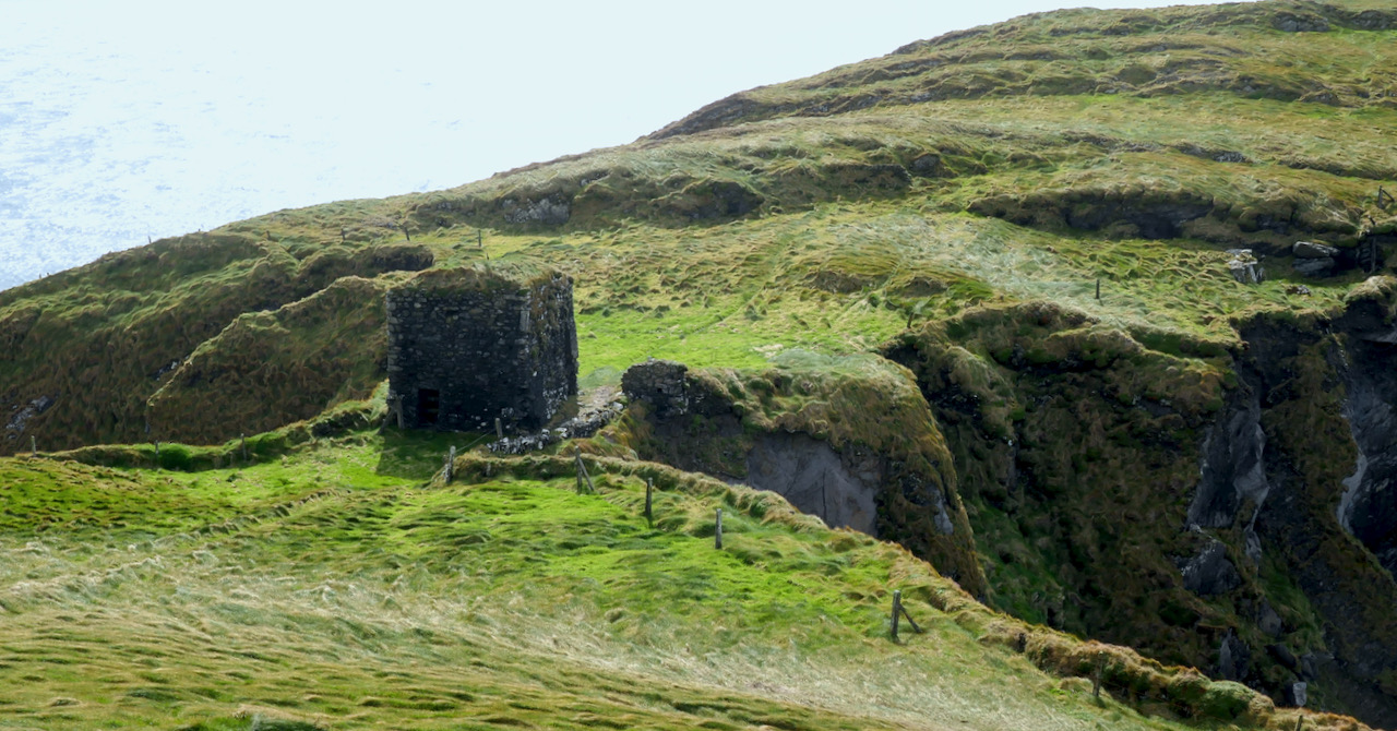 Dunworley Promontory Fort – A Bit Of A Stunner | Roaringwater Journal