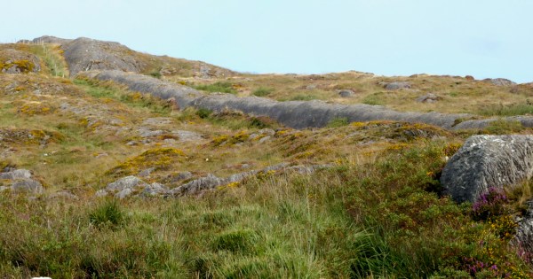 Mizen Megaliths 1: The ‘Unclassified’ Gubbeen Tomb and Fionn’s Ridge ...